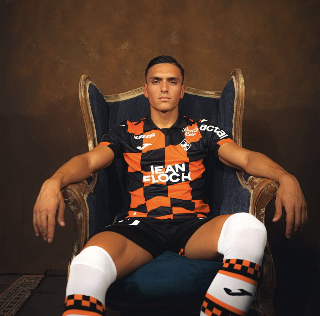 FC Lorient presenta su primera equipación para la temporada 2025/26: un ...
